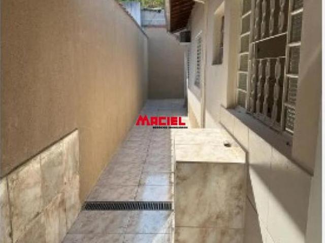 Casa para venda com 2 quartos em condominio fechado