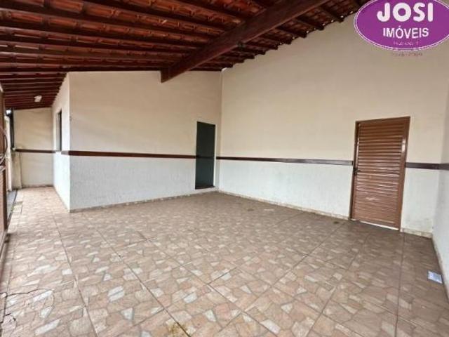 Casa para venda com 3 dormitórios sendo 1 suíte, terreno com 200 m², no Residencial Oliveira em Alfe