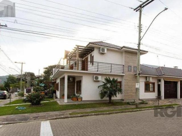 Casa para Venda com 3 dormitórios, sendo 1 suítes e 2 vagas no bairro Hípica