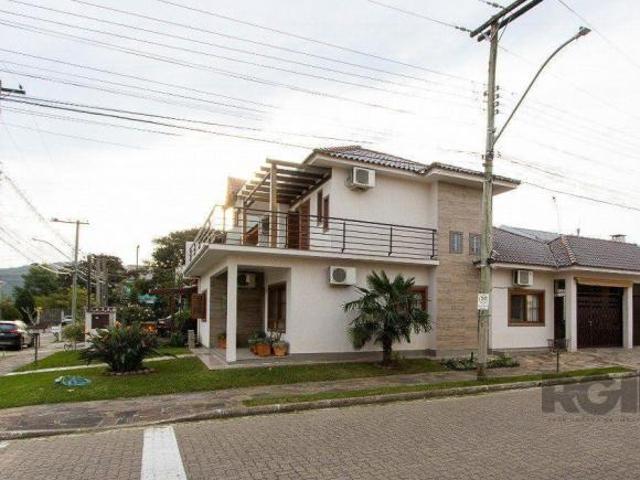 Casa para Venda com 3 dormitórios, sendo 1 suítes e 2 vagas no bairro Hípica