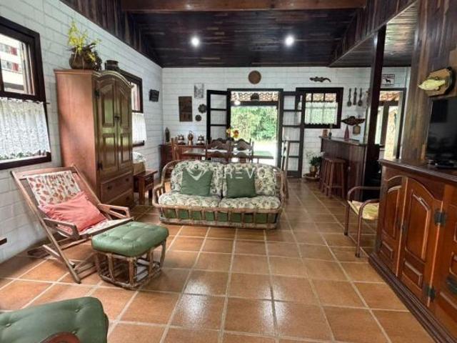 casa para venda com 3 quartos, 2 banheiros, 4 vagas e 150 m²