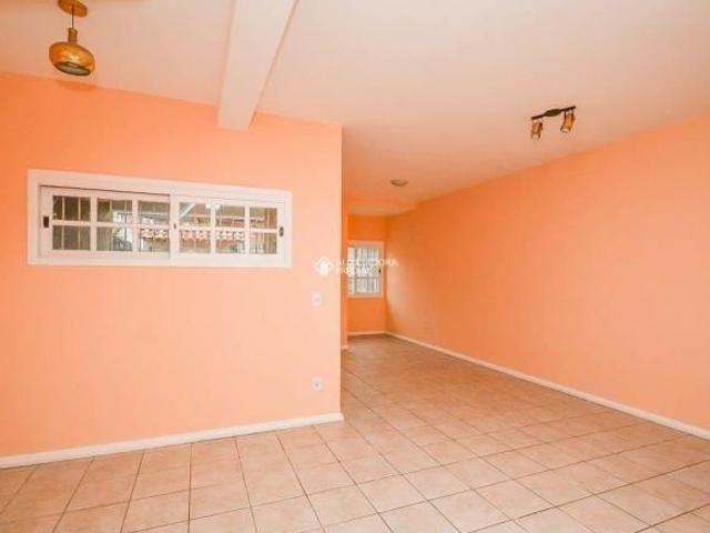 Casa para venda com 3 quartos com sacada, sendo 1 suíte