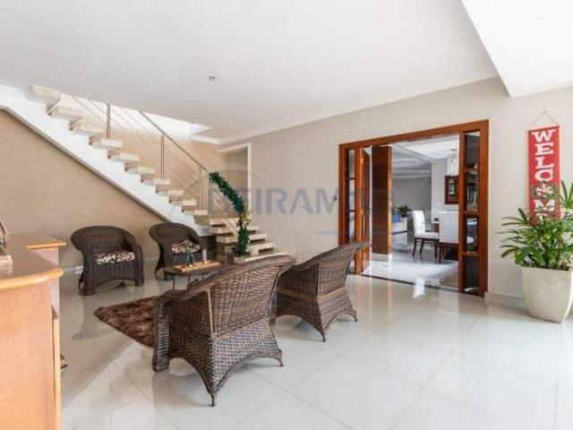 Casa para venda com 3 quartos, lote com 400m² na Rua 3 Vicente Pires