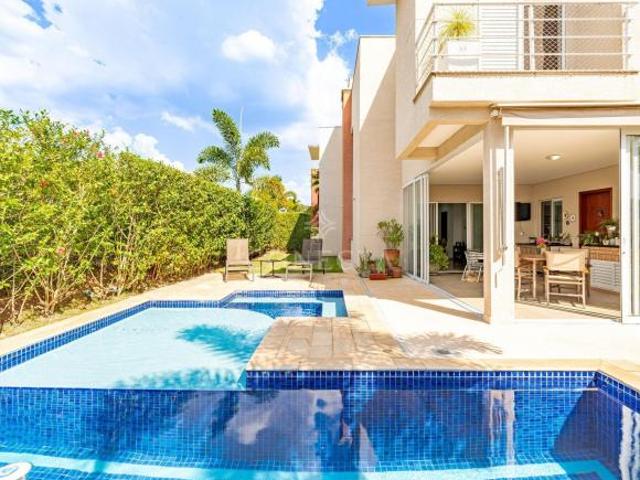 Casa para Venda com 3 Quartos no Itahyê