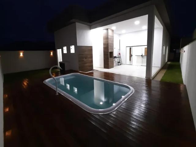 Casa para venda com 3 quartos, piscina churrasqueira no Alphaville em Maricá