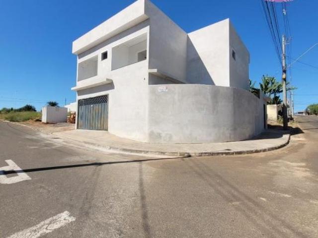 Casa para venda com 4 dormitórios sendo 2 suítes, 230 m² de construção, no Residencuial Alto do Aero