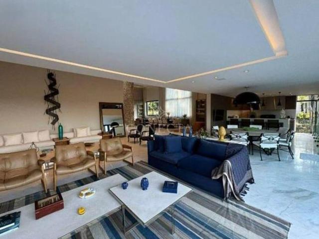 Casa para Venda com 4 Quartos no Tamboré 01
