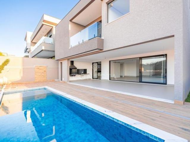 Casa para Venda com 4 Quartos no Gênesis 2