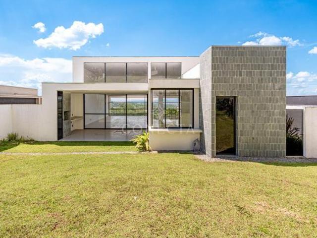 Casa para Venda com 4 Quartos no Gênesis 2