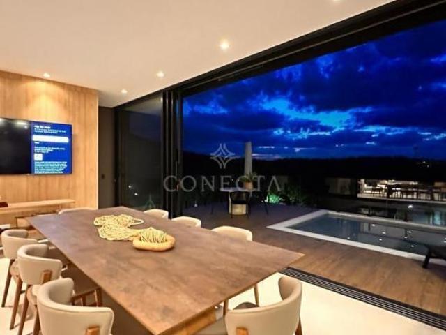 Casa para Venda com 4 Quartos no Gênesis 2