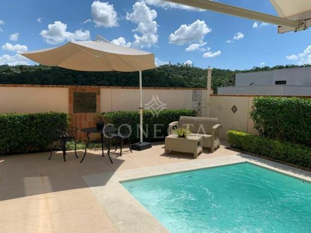 Casa para Venda com 4 Quartos no Itahyê