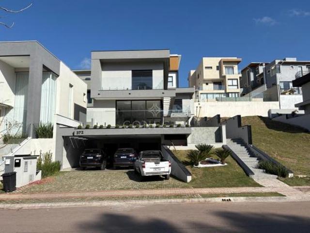 Casa para Venda com 4 Quartos no Itahyê