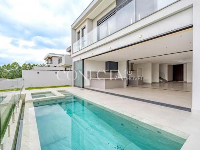 Casa para Venda com 4 Quartos no Itahyê