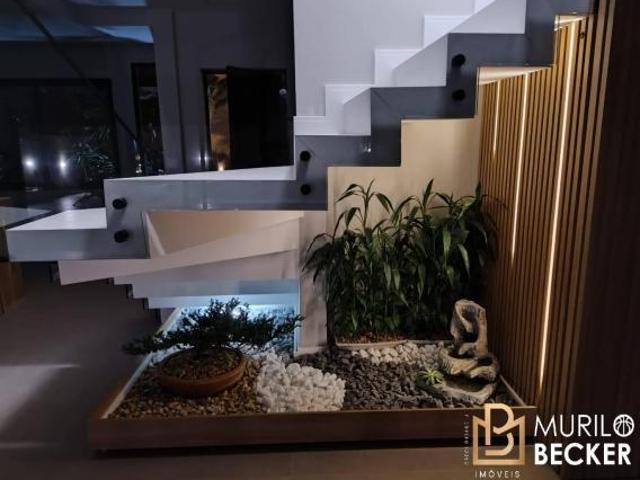 Casa para venda com 5 suítes, Condomínio Jardim do Golf
