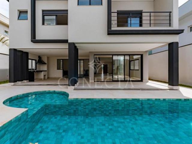 Casa para Venda com 5 Quartos no Gênesis 1