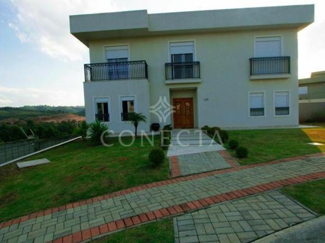 Casa para Venda com 5 Quartos no Itahyê
