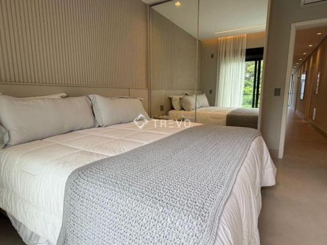 Casa para venda com 6 suites, 7 banheiros, 4 vaga e 390m² de area construida