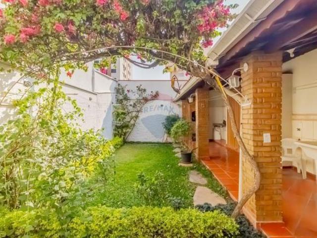 Casa para venda composta 3 dormitórios, 1 suíte, lavabo, sala, sala de estar, cozinha, copa, 2 vagas