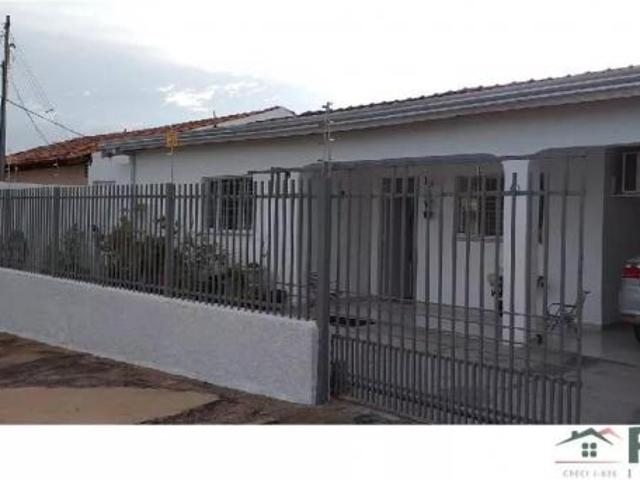 Casa para venda CPA I com 3 quartos sendo 1 suite, fica atrás do Comper Cuiabá