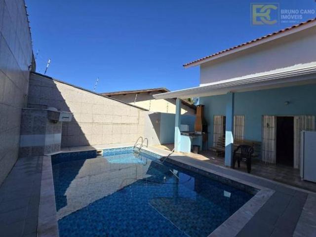 Casa para venda à 50m da praia em bairro residencial Ribamar Peruíbe/SP