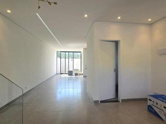 Casa para Venda de 3 dormitórios 2 vagas Granja Viana