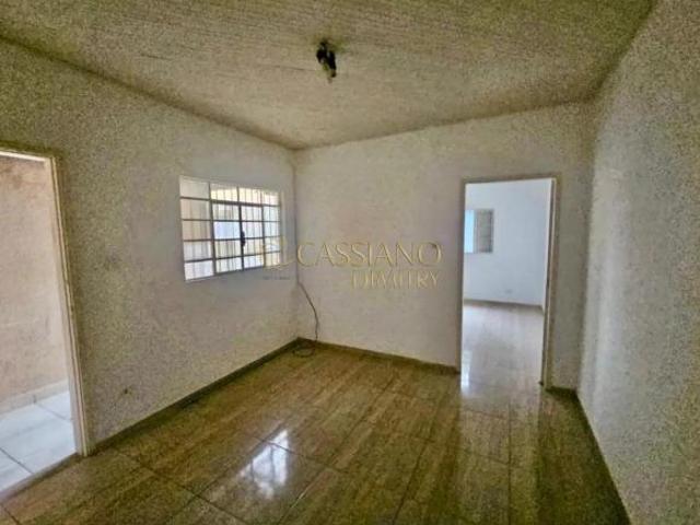 Casa para venda de 02 Dormitórios 70m² na Vila Nair | SJC