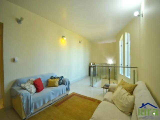 Casa Para Venda de 849m² Com 4 Dormitorios Sendo 4 Suites e 6 Vagas de Garagem No Residencial 3 Em A