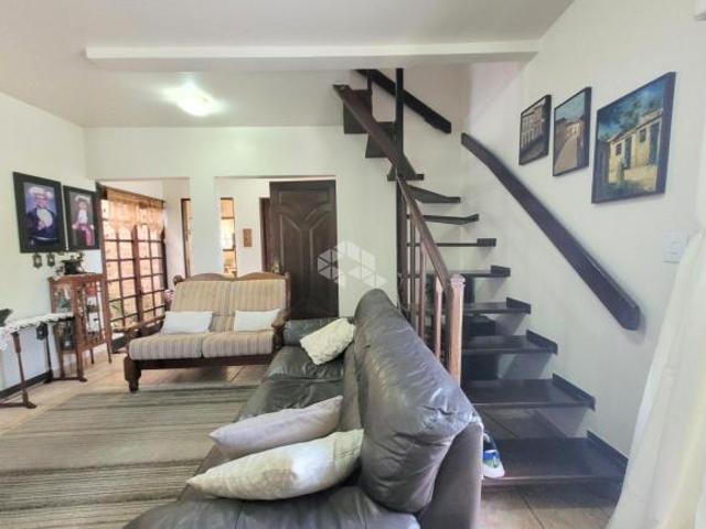 Casa para venda De Esquina, 3 dormitórios, 4 vagas Alto Petrópolis