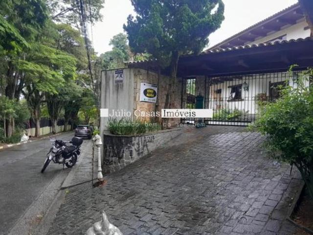 Casa para venda e aluguel com 951m²