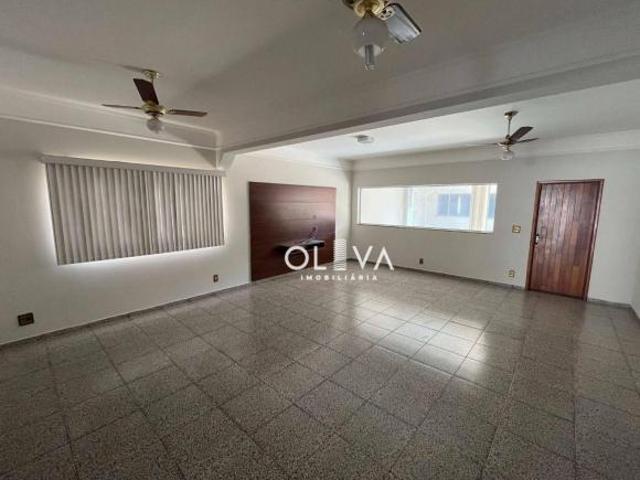 Casa para venda e aluguel em Mançor Daud de 300.00m² com 3 Quartos, 3 Suites e 4 Garagens