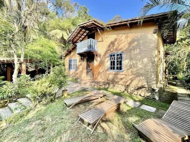 Casa para venda e aluguel em Moinho Velho de 440.61m² com 3 Quartos, 1 Suite e 8 Garagens