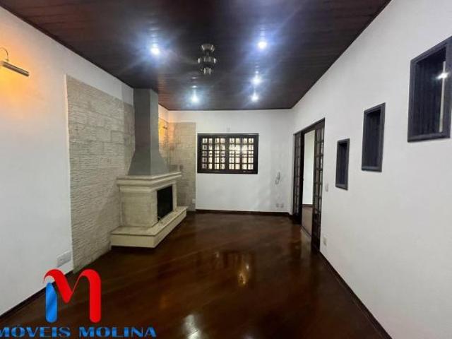 Casa para venda e aluguel em Osvaldo Cruz de 240.00m² com 3 Quartos, 1 Suite e 2 Garagens