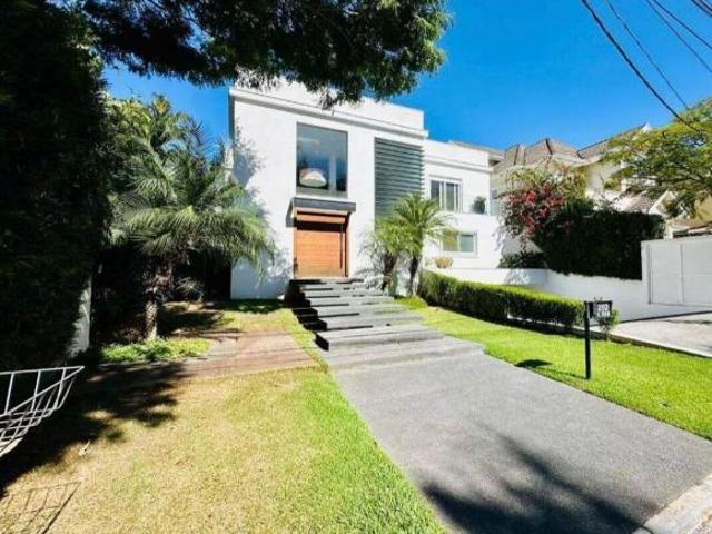 Casa para venda e aluguel em Alphaville Residencial Zero de 683.00m² com 4 Quartos, 1 Suite e 3 Gara