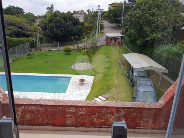 Casa para venda e aluguel em Bairro Inválido de 450.00m² com 5 Quartos, 5 Suites e 6 Garagens