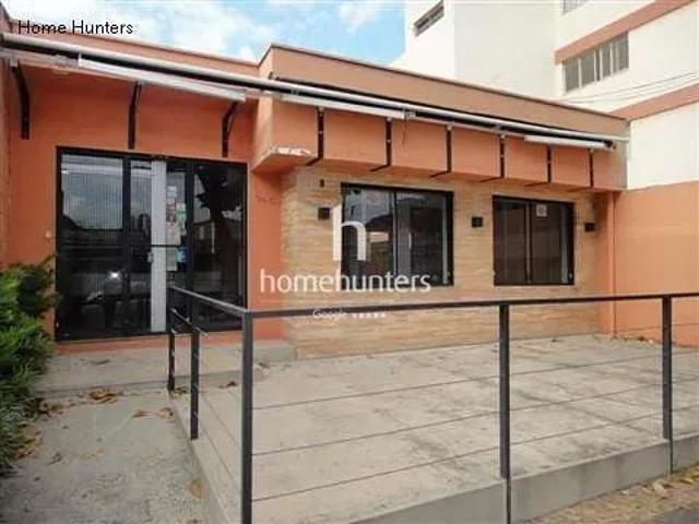 Casa para venda e aluguel em Cambuí de 200.00m² com 4 Quartos e 3 Garagens
