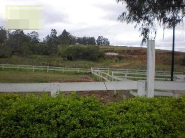 Casa para venda e aluguel em Campo Largo de 250.00m² com 5 Quartos e 3 Suites