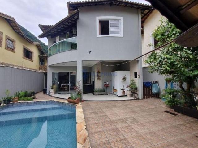 Casa para venda e aluguel em Canto Do Forte de 200.00m² com 3 Quartos, 1 Suite e 4 Garagens