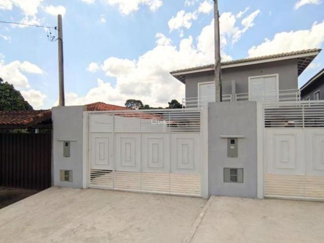 Casa para venda e aluguel em Centro de 113.00m² com 3 Quartos, 1 Suite e 4 Garagens