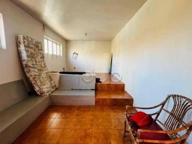 Casa para venda e aluguel em Centro de 138.00m² com 3 Quartos e 1 Suite