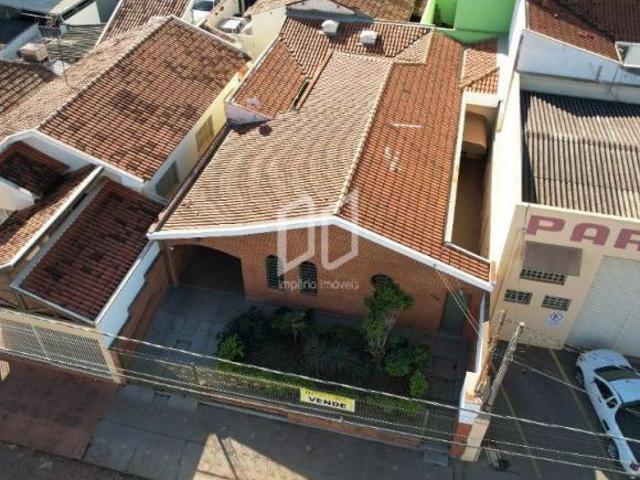 Casa para venda e aluguel em Centro de 160.00m² com 3 Quartos, 1 Suite e 2 Garagens