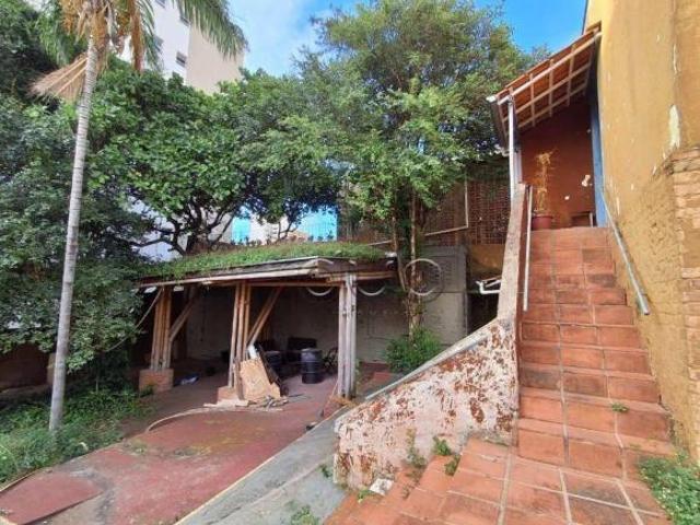 Casa para venda e aluguel em Centro de 170.00m² com 3 Quartos e 4 Garagens