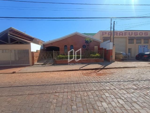 Casa para venda e aluguel em Centro em Araraquara São Paulo de 160.00m² com 3 Quartos, 1 Suíte e 2 Garagens