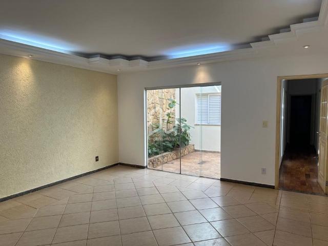 Casa para venda e aluguel em Centro em Araraquara São Paulo de 276.00m² com 4 Quartos, 1 Suíte e 2 Garagens