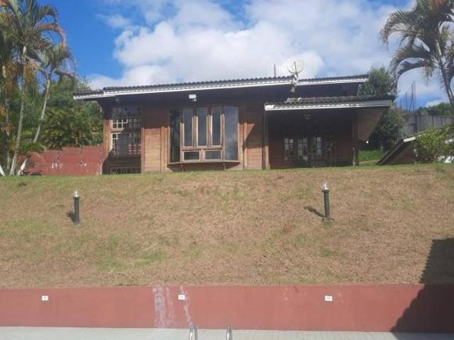 Casa para venda e aluguel em Chácara San Martin I de 1500.00m² com 4 Quartos, 4 Suites e 6 Garagens