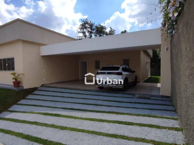 Casa para venda e aluguel em Granja Viana – Águas Da Fazendinha de 300.00m² com 3 Quartos, 3 Suítes e 4 Garagens