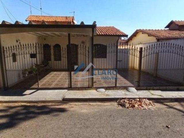 Casa para venda e aluguel em Jardim Cecap de 160.00m² com 2 Quartos, 1 Suite e 4 Garagens