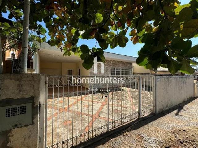 Casa para venda e aluguel em Jardim Chapadão de 268.00m² com 3 Quartos e 3 Garagens