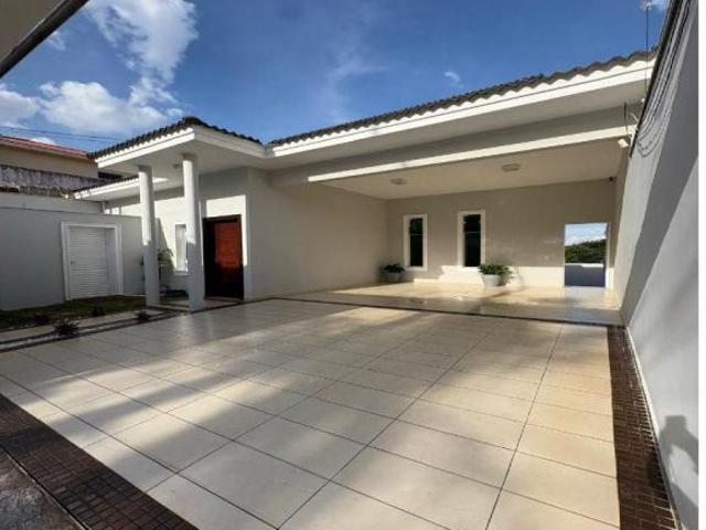Casa para venda e aluguel em Jardim Pagliato de 427.00m² com 4 Quartos, 3 Suites e 4 Garagens