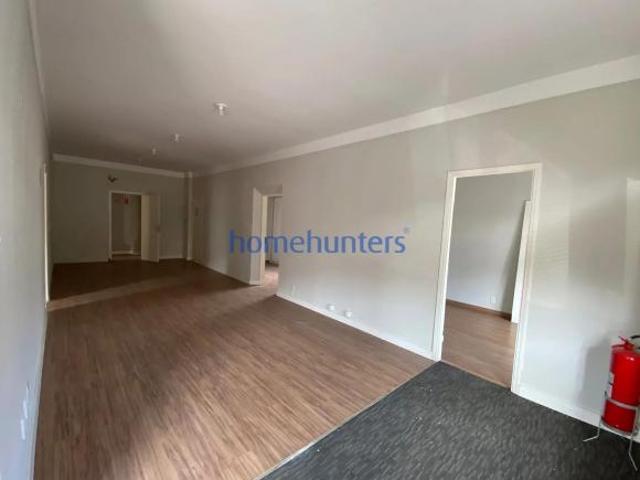 Casa para venda e aluguel em Jardim Planalto de 319.00m² com 1 Quarto e 5 Garagens