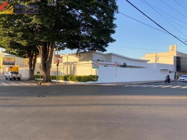 Casa para venda e aluguel em Parque Boa Esperança de 548.00m² com 3 Quartos e 2 Garagens